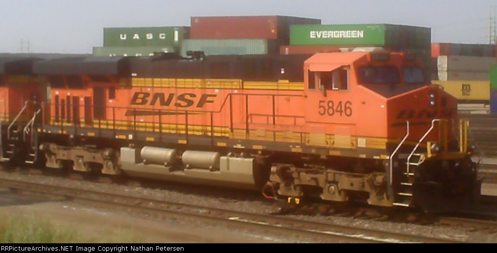 BNSF 5846